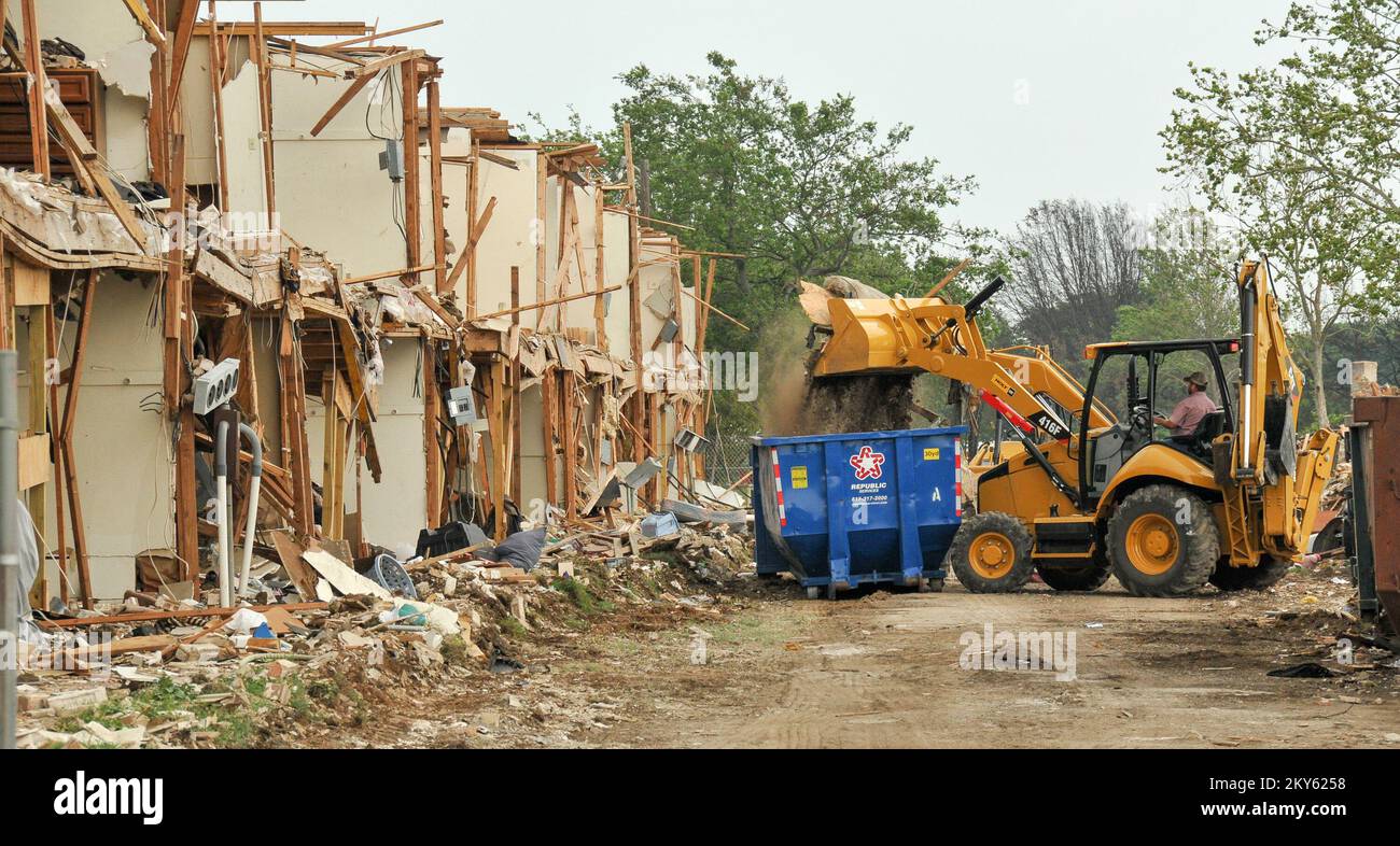 Fertilizer plant explosion hi-res stock photography and images - Alamy