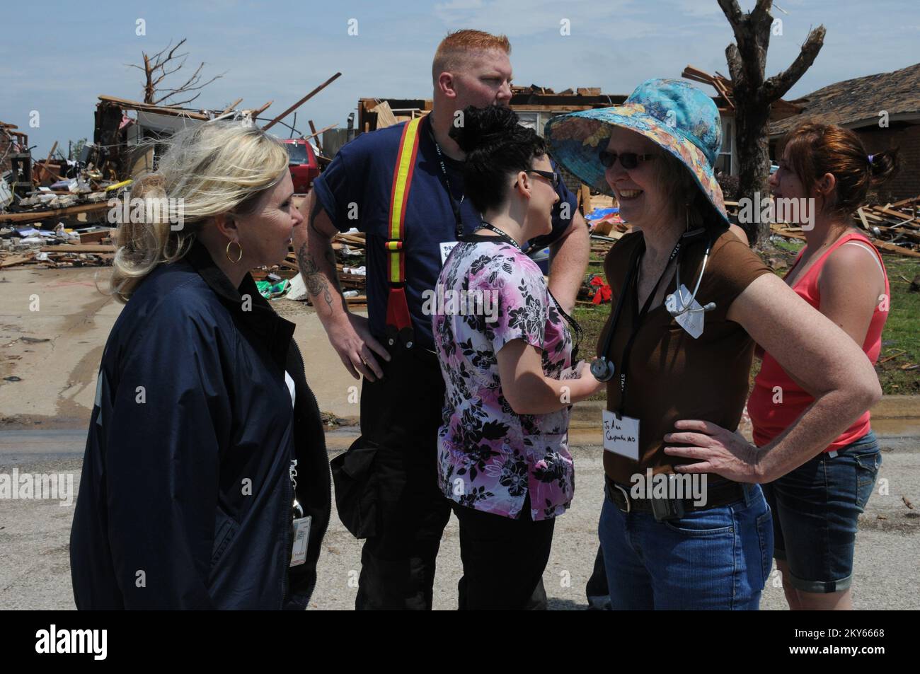 Group photographs hi-res stock photography and images - Alamy
