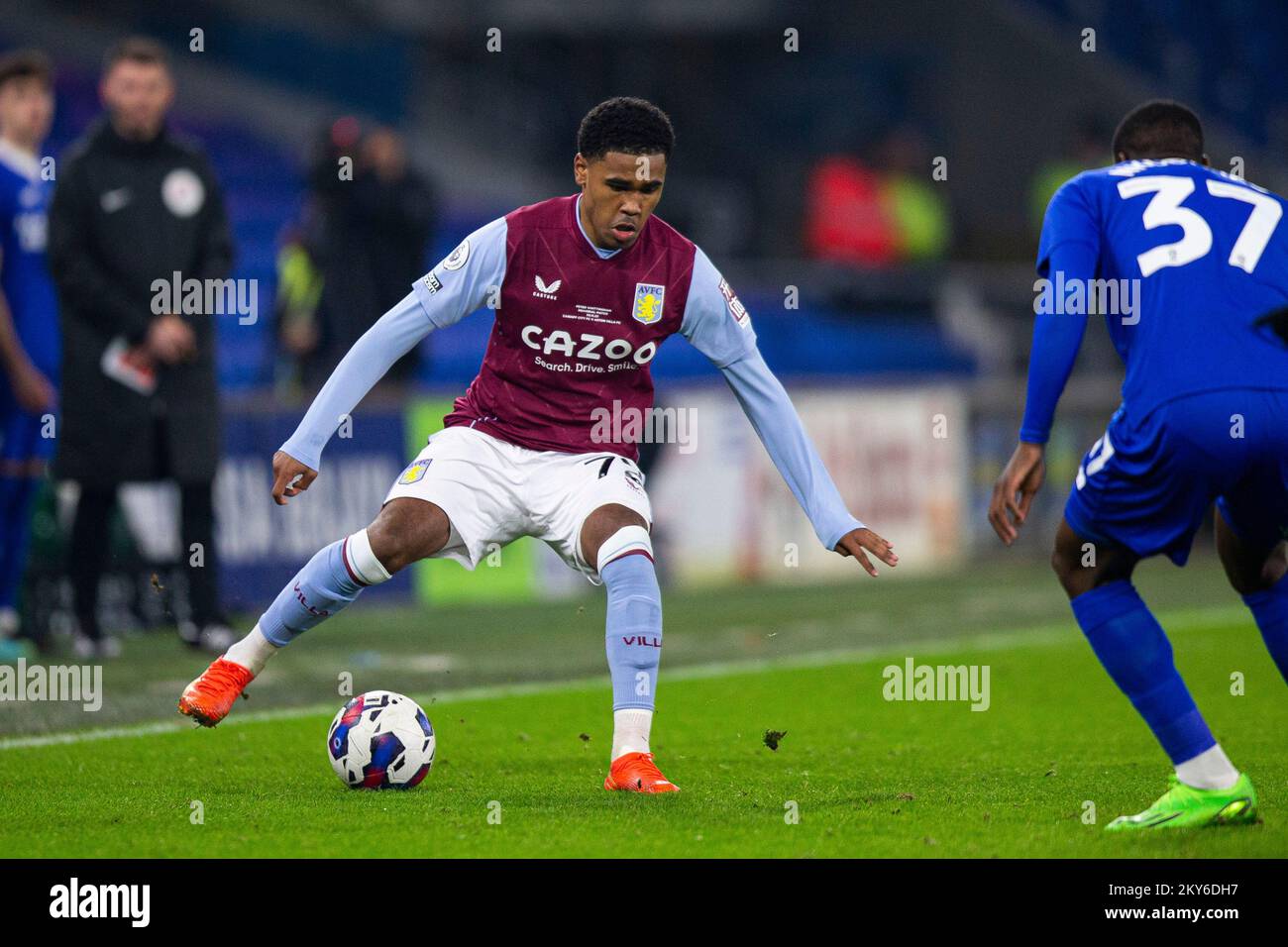 Kaden young aston villa hi-res stock photography and images - Alamy