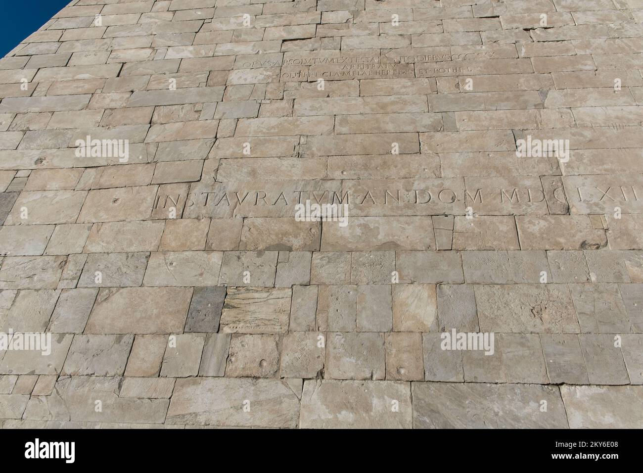 A detail of the Pyramid of Cestius (Piramide Cestia) in Rome, a 2,000 ...