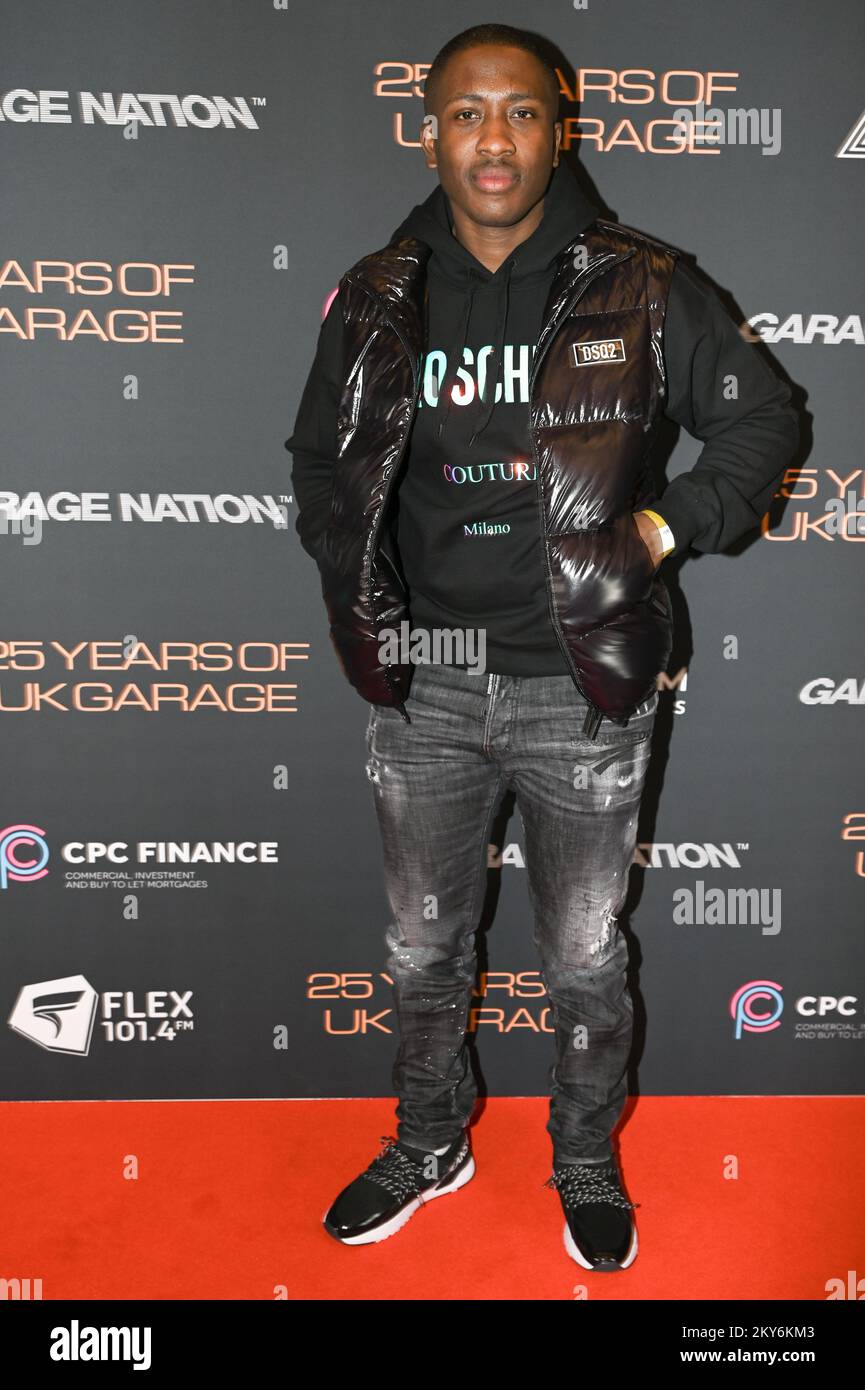 25 years of uk garage hi-res stock photography and images - Alamy