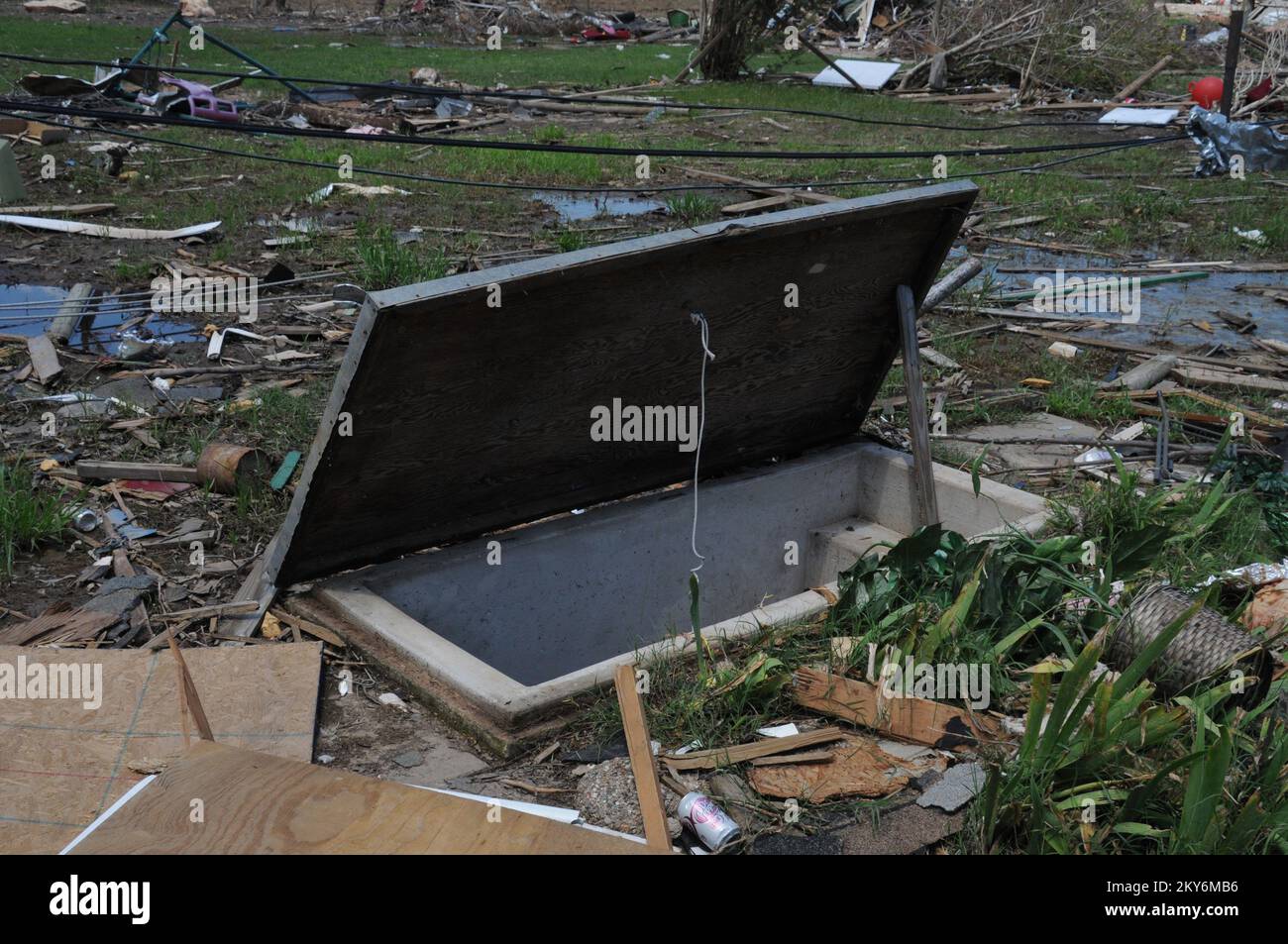 Tornado shelter hi-res stock photography and images - Alamy