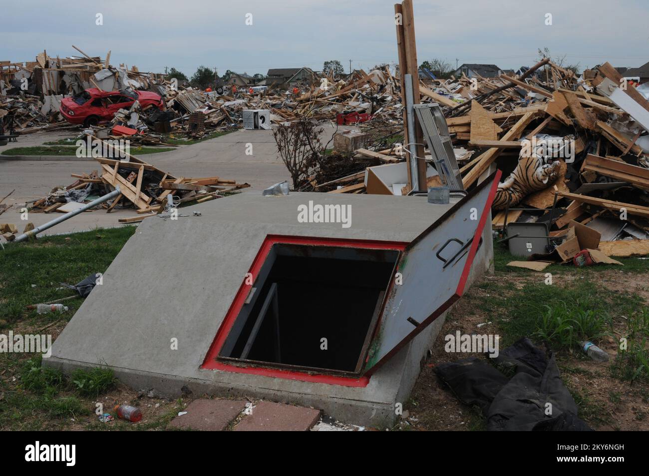 Ef5 tornado hi-res stock photography and images - Alamy