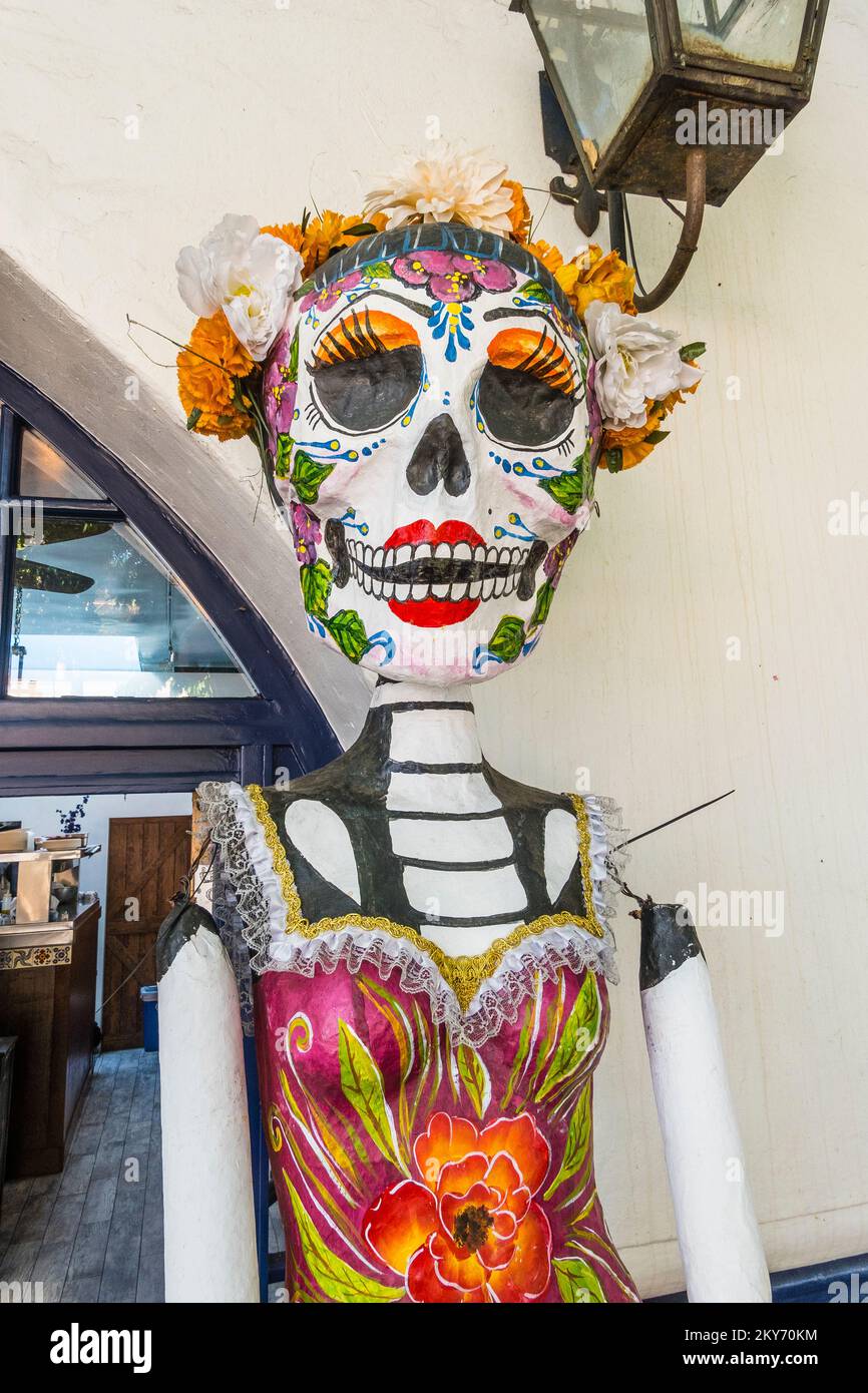 La Calavera Catrina ("dapper skull") or Catrina La Calavera Garbancera ...