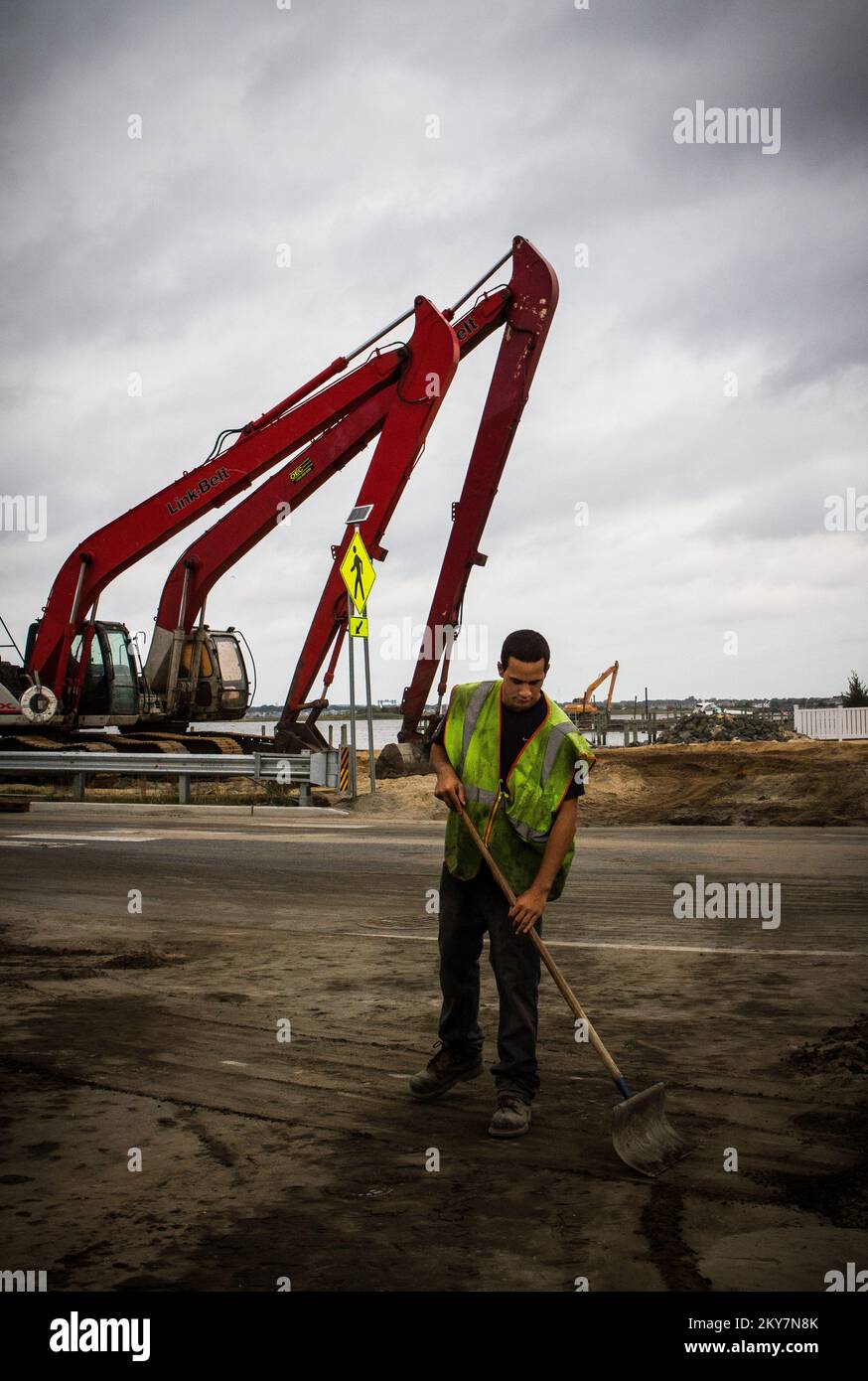 Dredging operation hi-res stock photography and images - Alamy