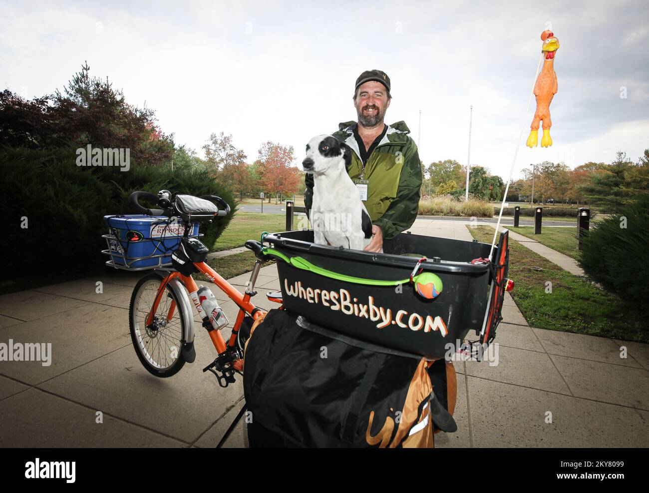 Mike Minnick and his dog, Bixby, paid a visit to his mother, FEMA ...
