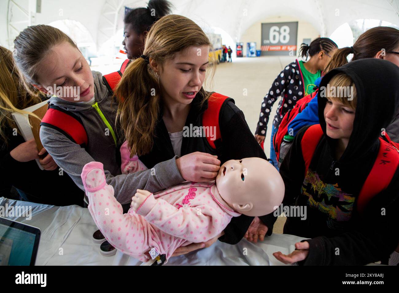 6th grade students hold a live patient simulator at Alabama's 8th ...