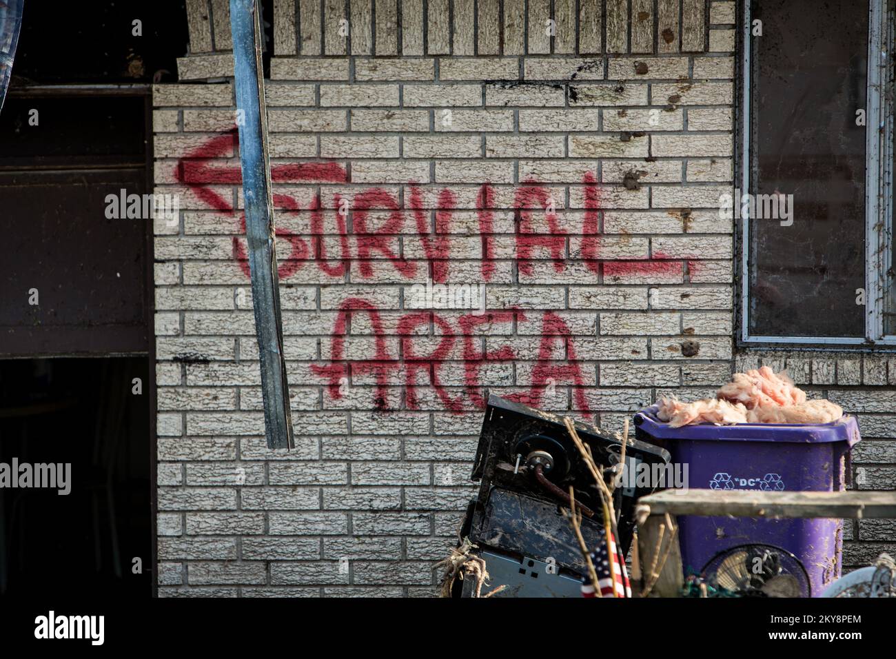 Mayflower, AR, May 7, 2014 â€“ Tornado debris and damage on Dam Road in ...