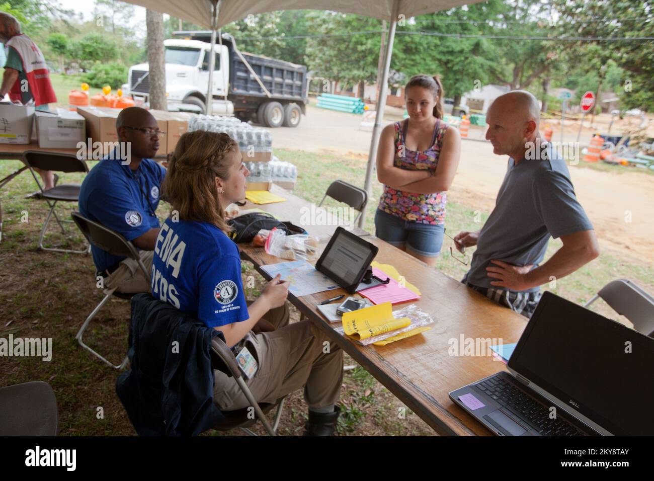 Crescent Lake, Fla., May 10, 2014 FEMA Corps members Stacy Kolcum and ...