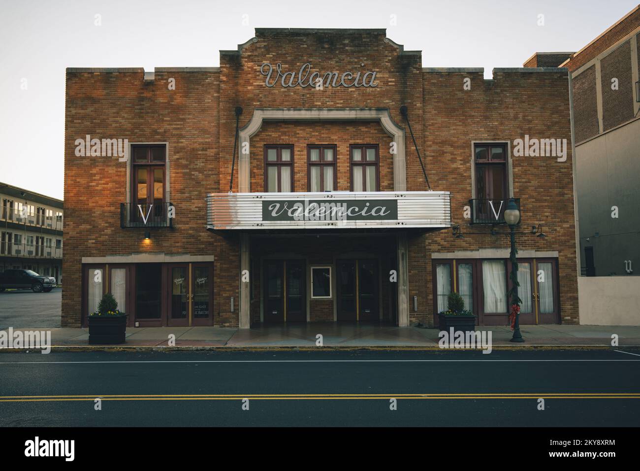 Valencia ballroom hi-res stock photography and images - Alamy