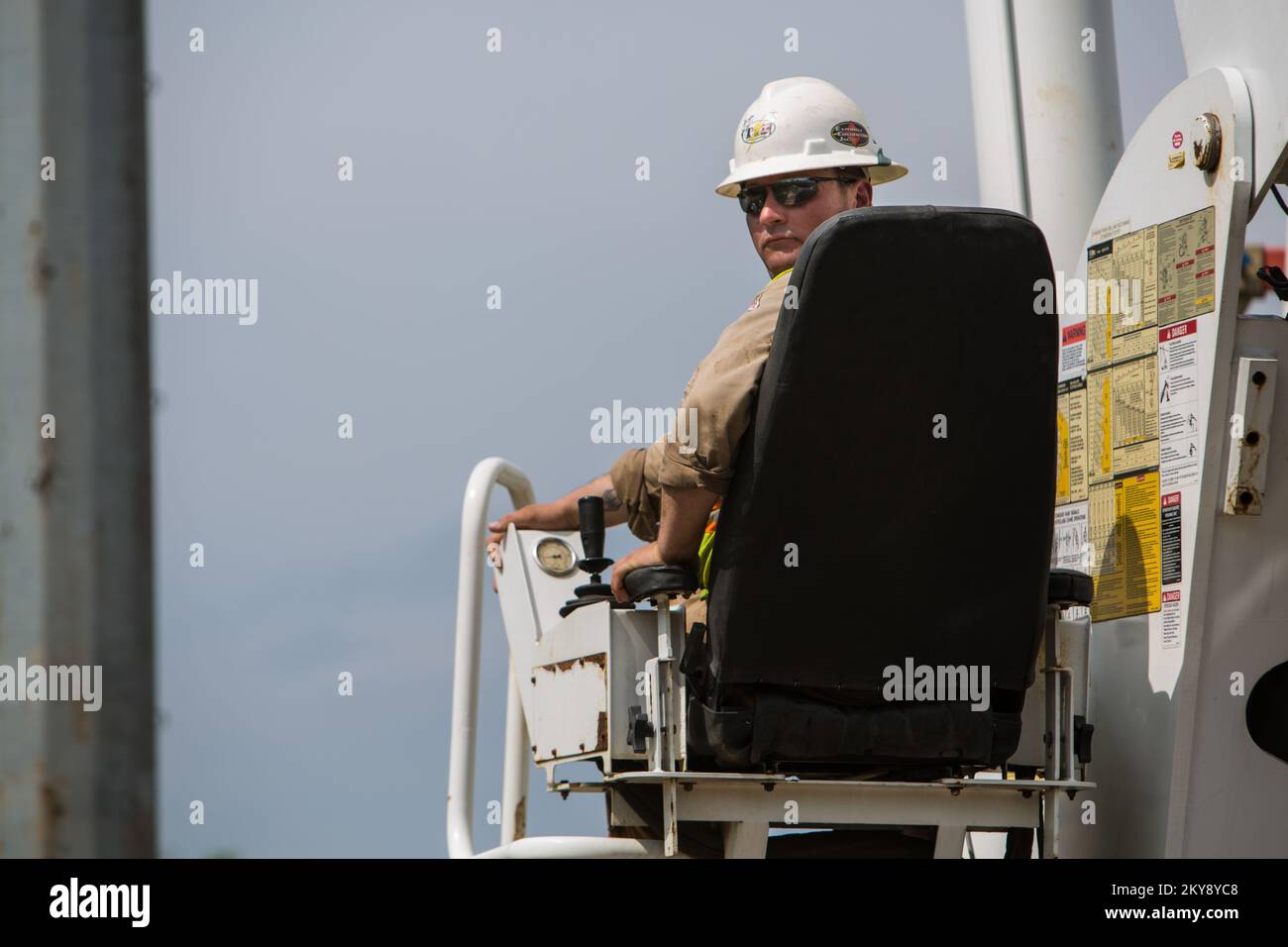 Mayflower, Ark., May 12, 2014 â€“ A maintenance supervisor from T&D ...