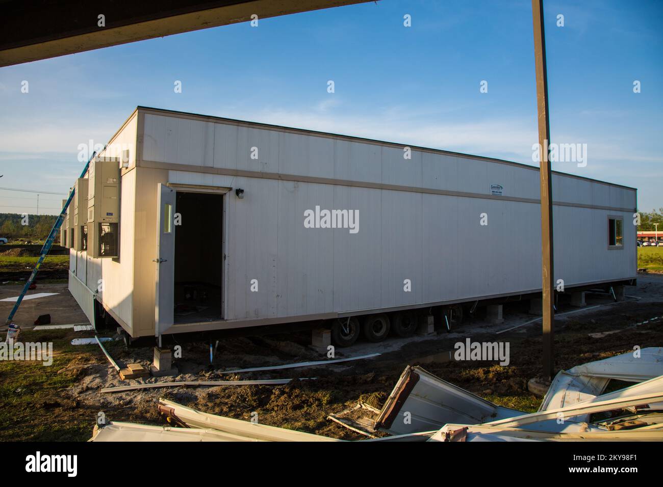 Mobile units hi-res stock photography and images - Alamy