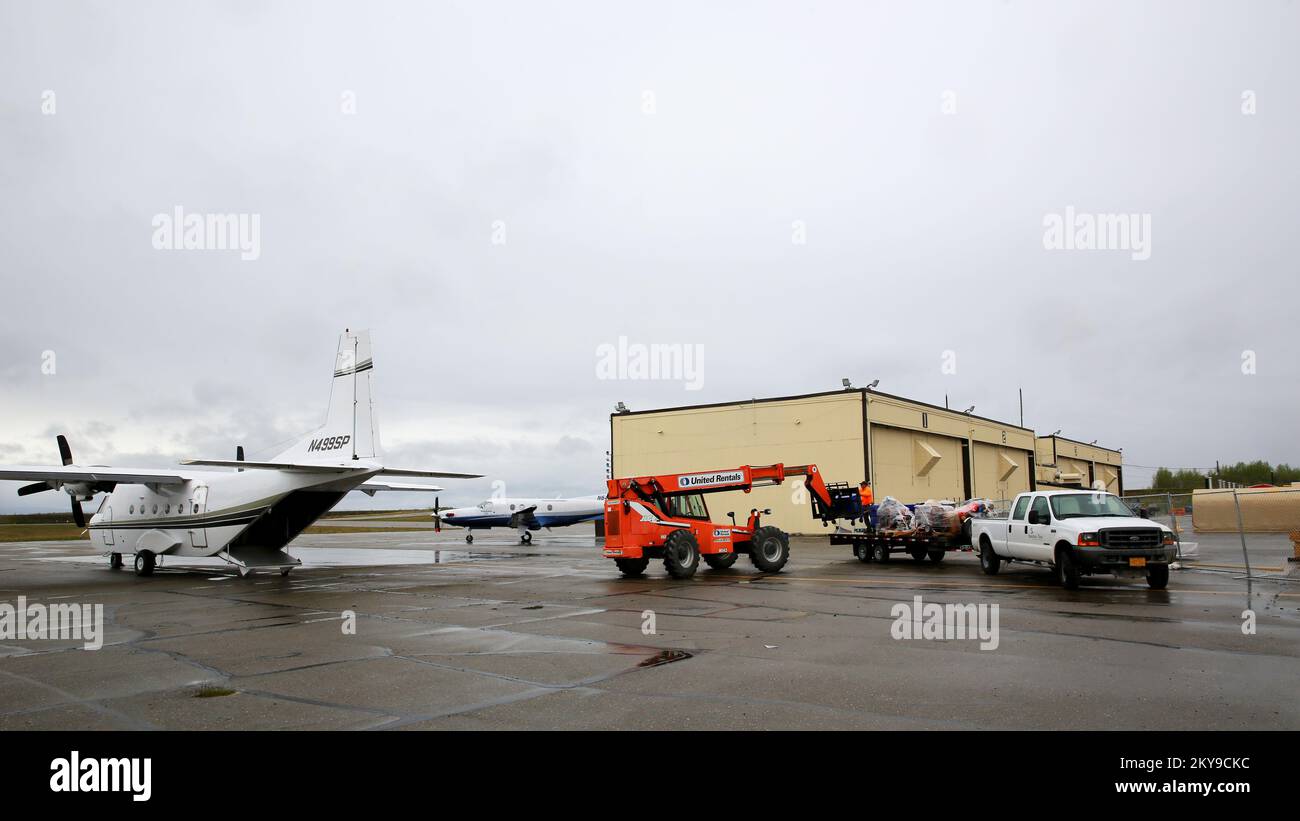 Galena, Alaska, May 21, 2014 FEMA Emergency Managers use air cargo and ...
