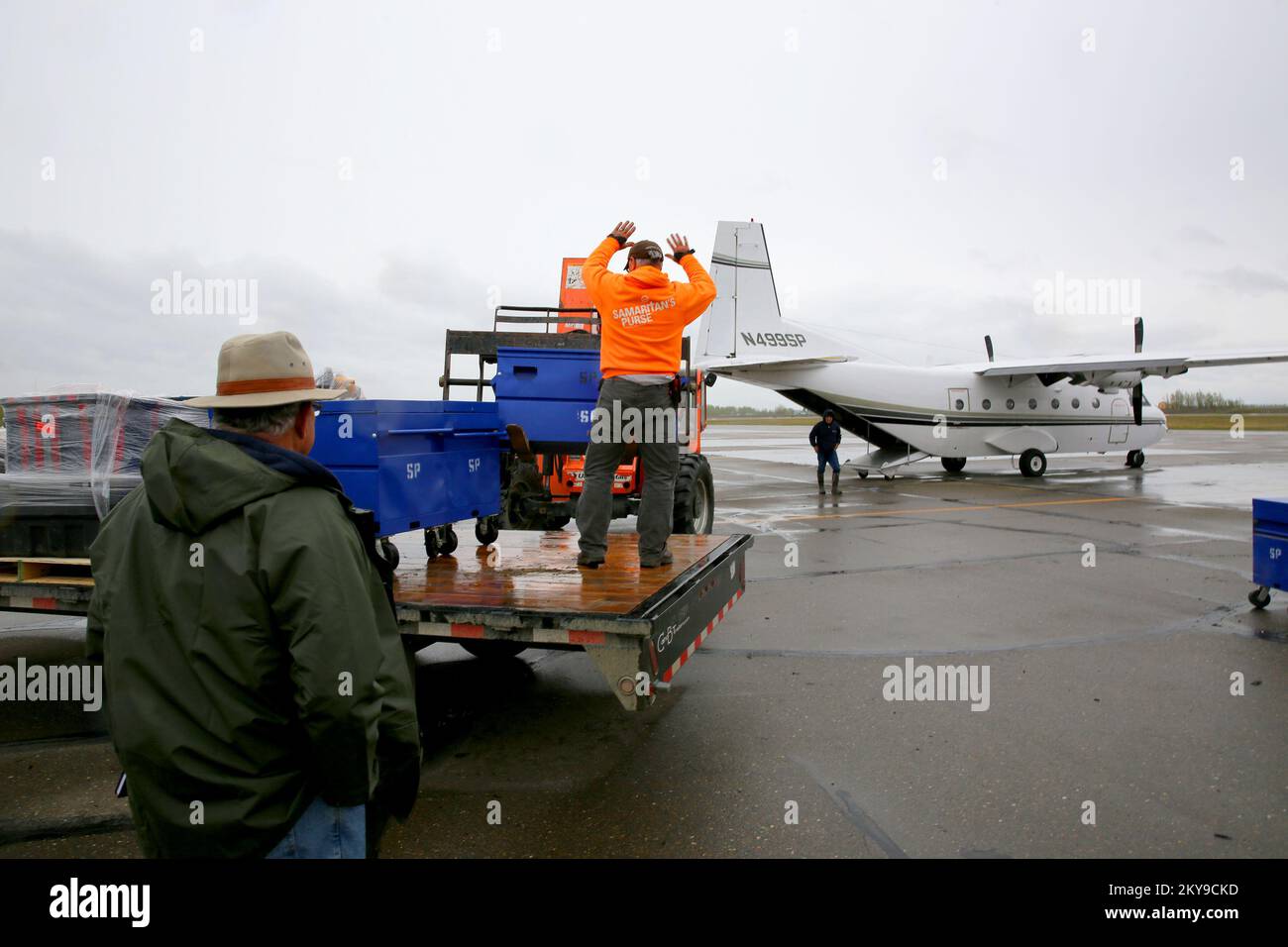 Galena, Alaska, May 21, 2014 FEMA Emergency Managers coordinate ...