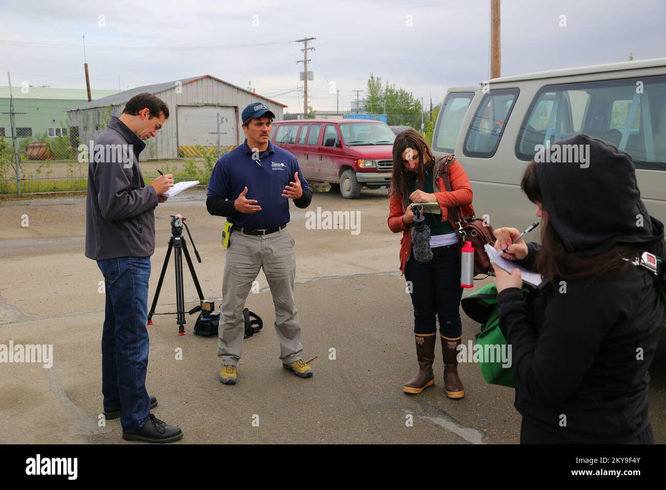 Climate emergency management center hi-res stock photography and images ...