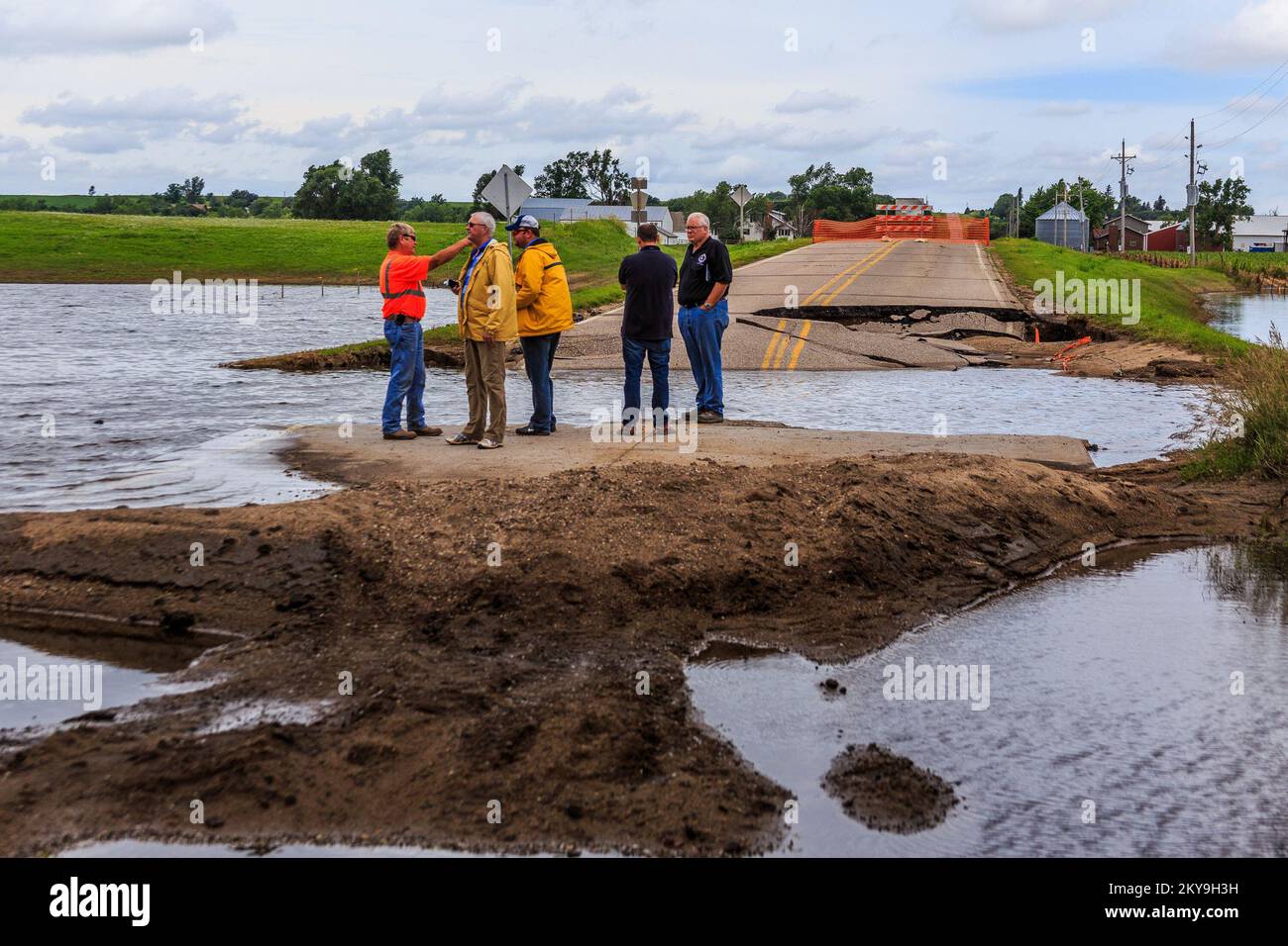 Preliminary damage assessments hi-res stock photography and images - Alamy Preliminary damage assessments hi-res stock photography and images - Alamy