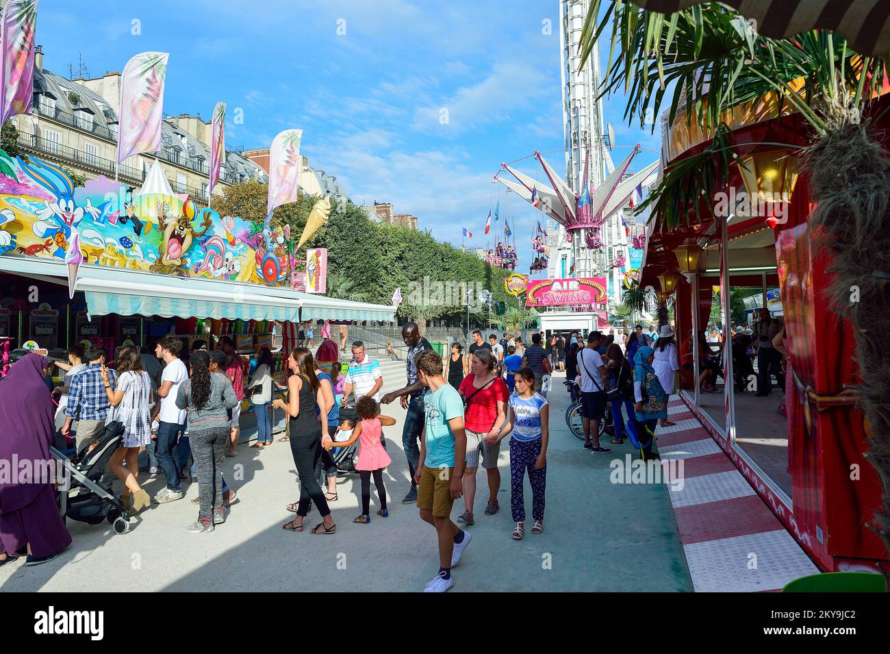 PARIS, FRANCE - AUGUST 09, 2015: amusement park near Louvre. Amusement ...