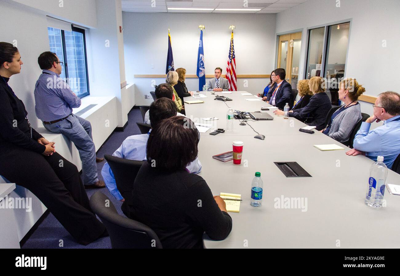 Stephanie tennyson hi-res stock photography and images - Alamy