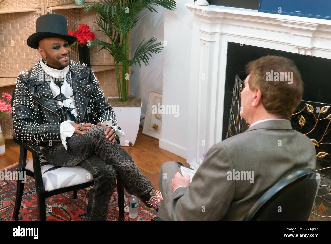 Popstar Aaron Paul on the Profiles with Mickey Burns show in New York ...