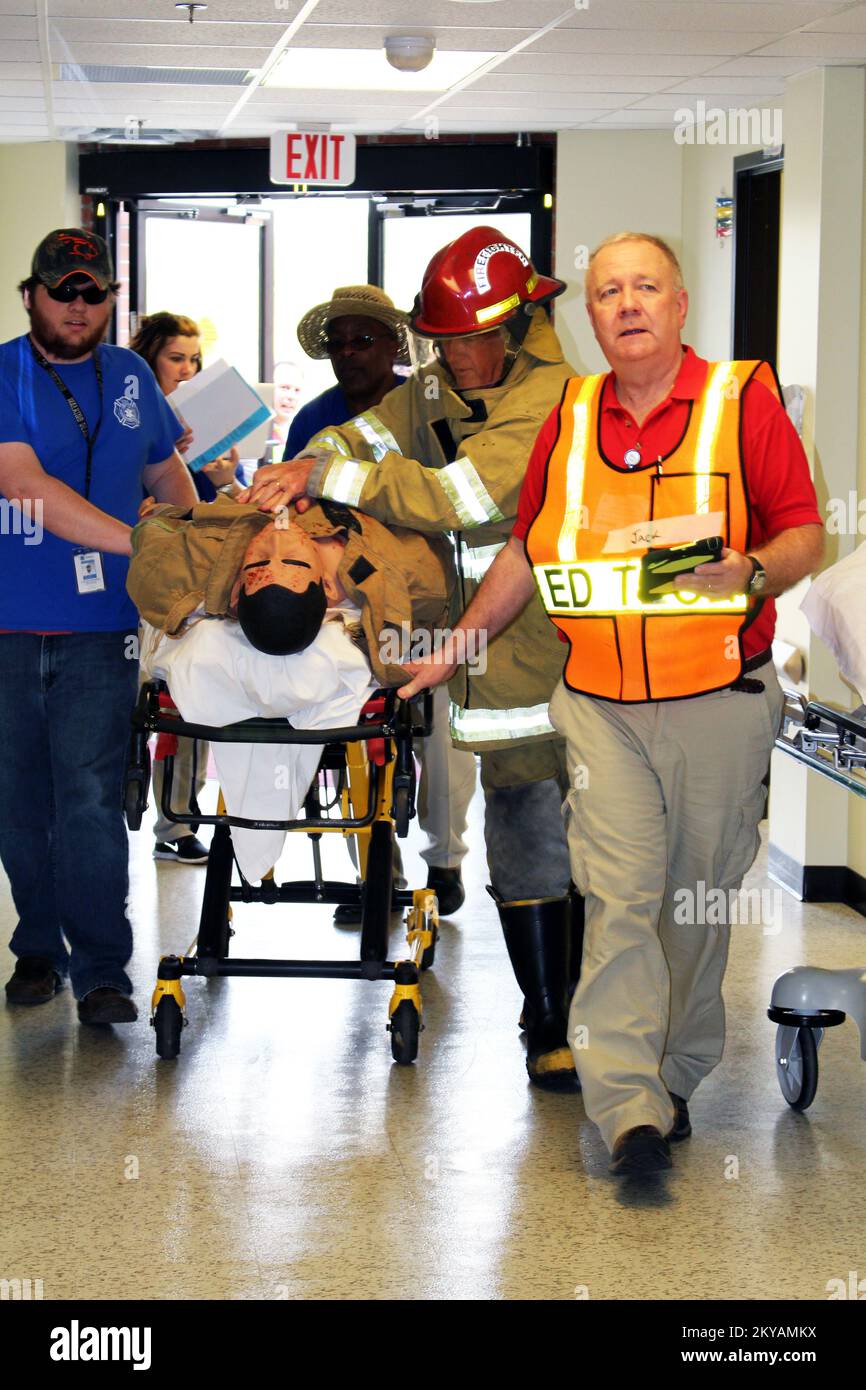 Gunshot sounds hi-res stock photography and images - Alamy