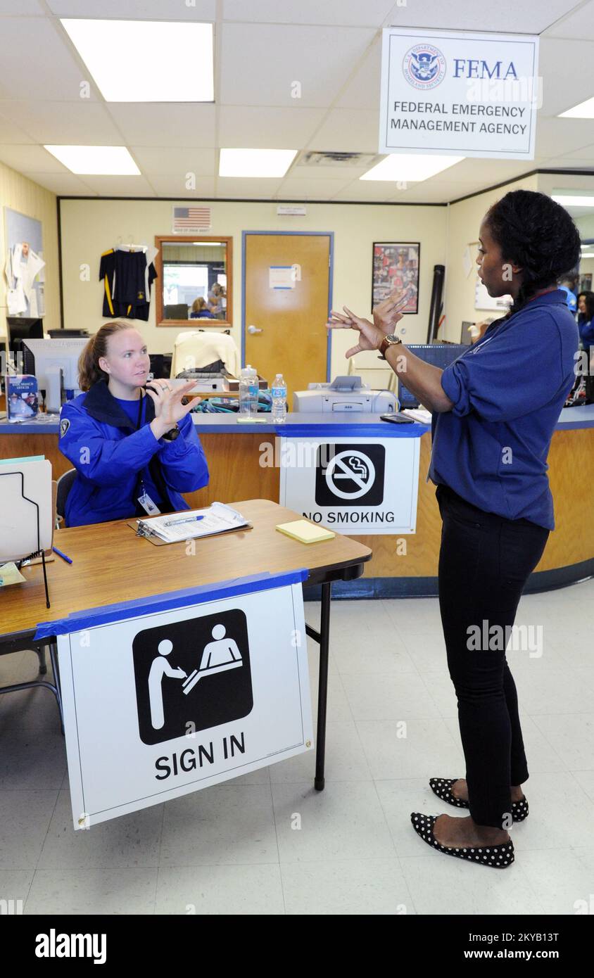 Deaf sign language usa hi-res stock photography and images - Alamy