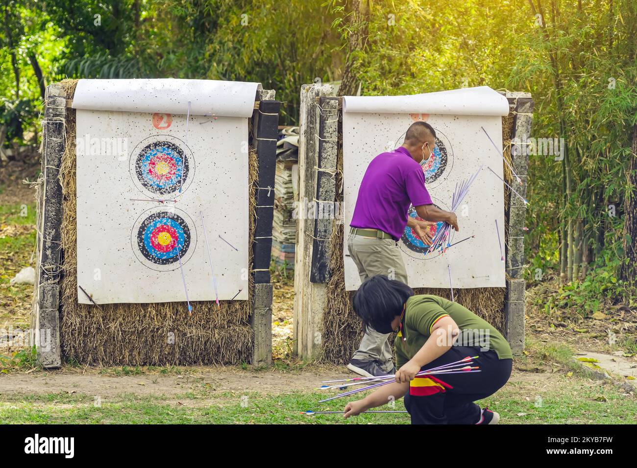 Archer arrow fired hi-res stock photography and images - Alamy