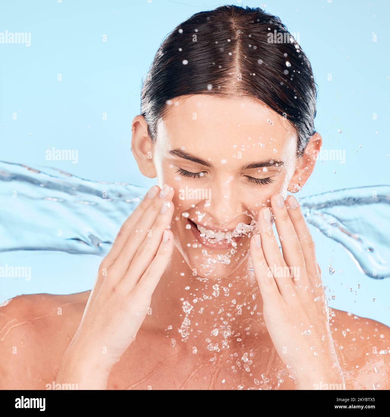 Human water splash hi-res stock photography and images - Alamy
