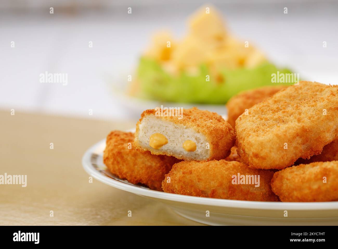 Chicken nuggets mcdonalds hi-res stock photography and images - Alamy