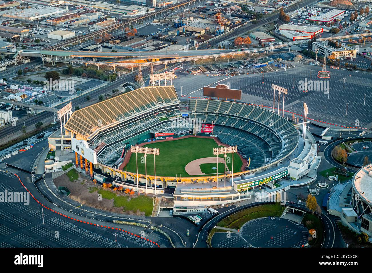 Oakland coliseum stadium hi-res stock photography and images - Alamy
