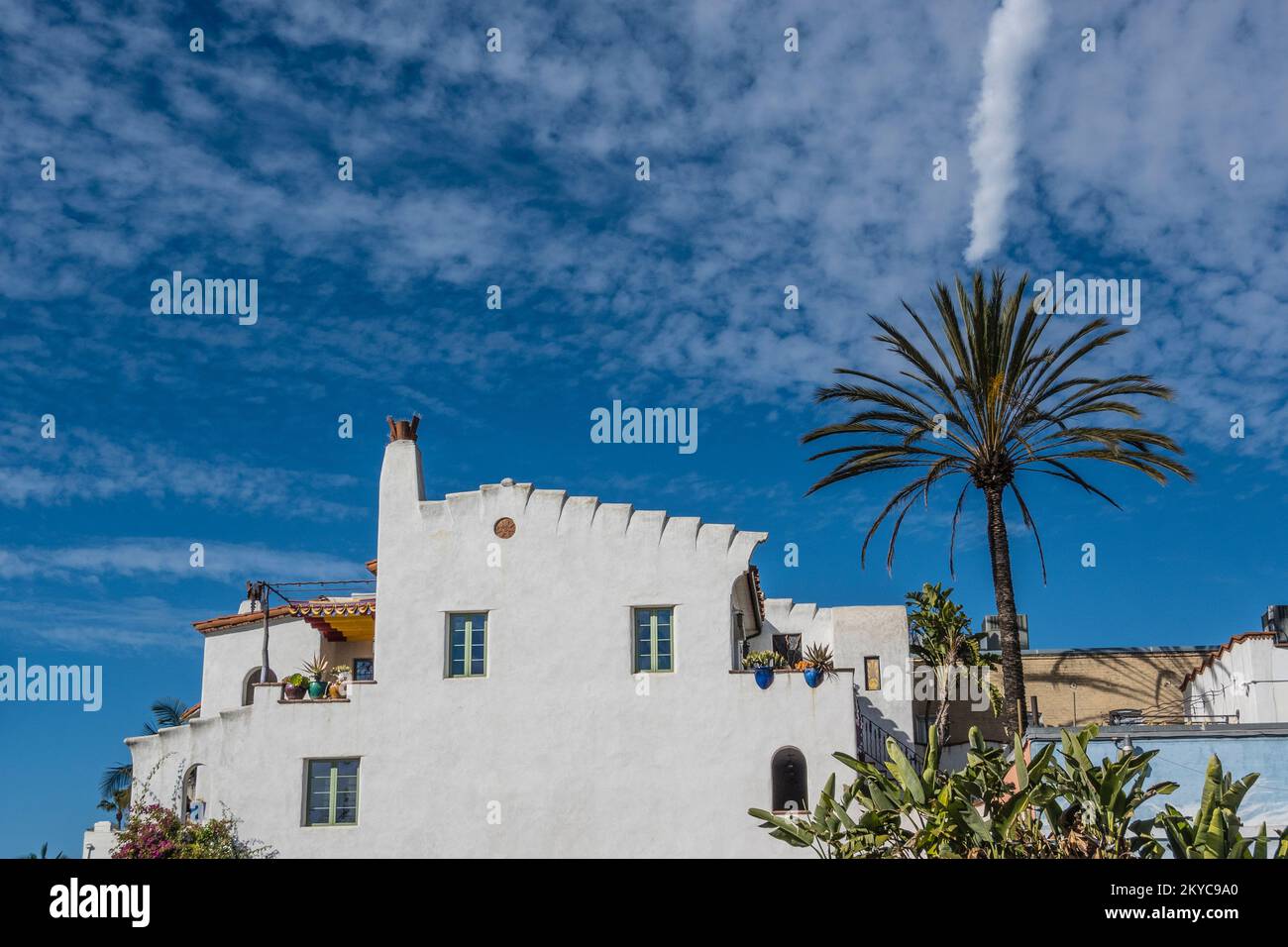 An unusual thin vertical cloud formation above the Pistachio House ...
