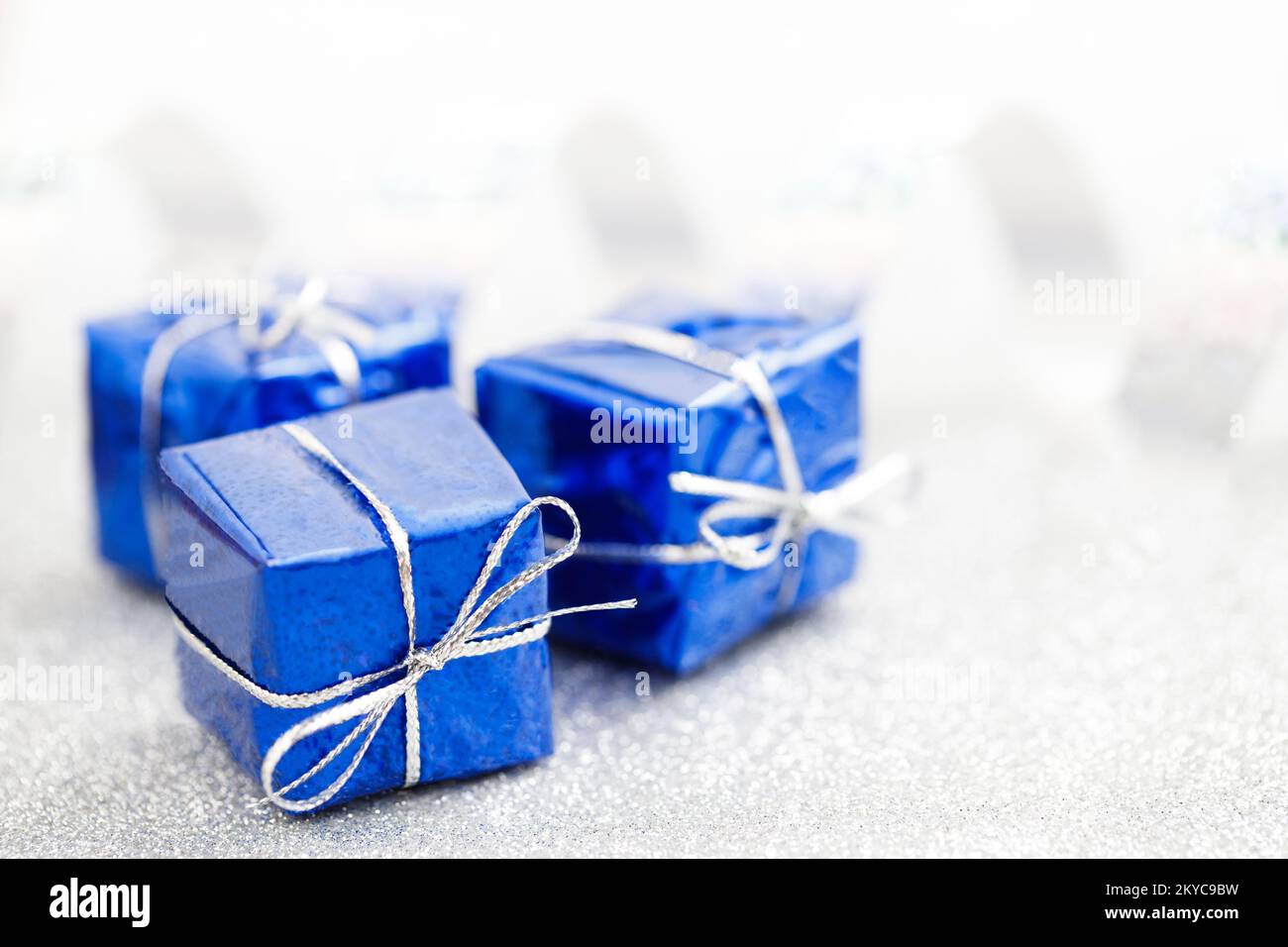 Beautiful gift boxes and packaging hi-res stock photography and images ...