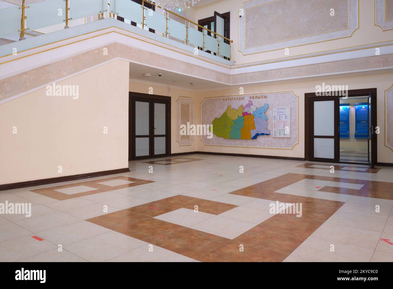 Lobby stairs exhibit display collection hi-res stock photography and ...