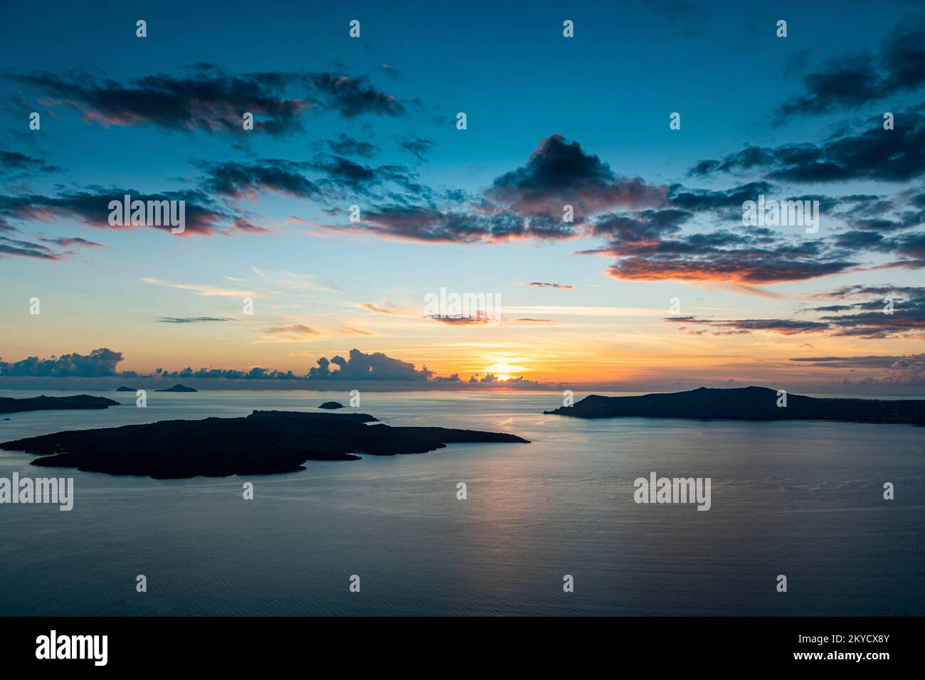 Volcanic lightning not volcano hi-res stock photography and images - Alamy