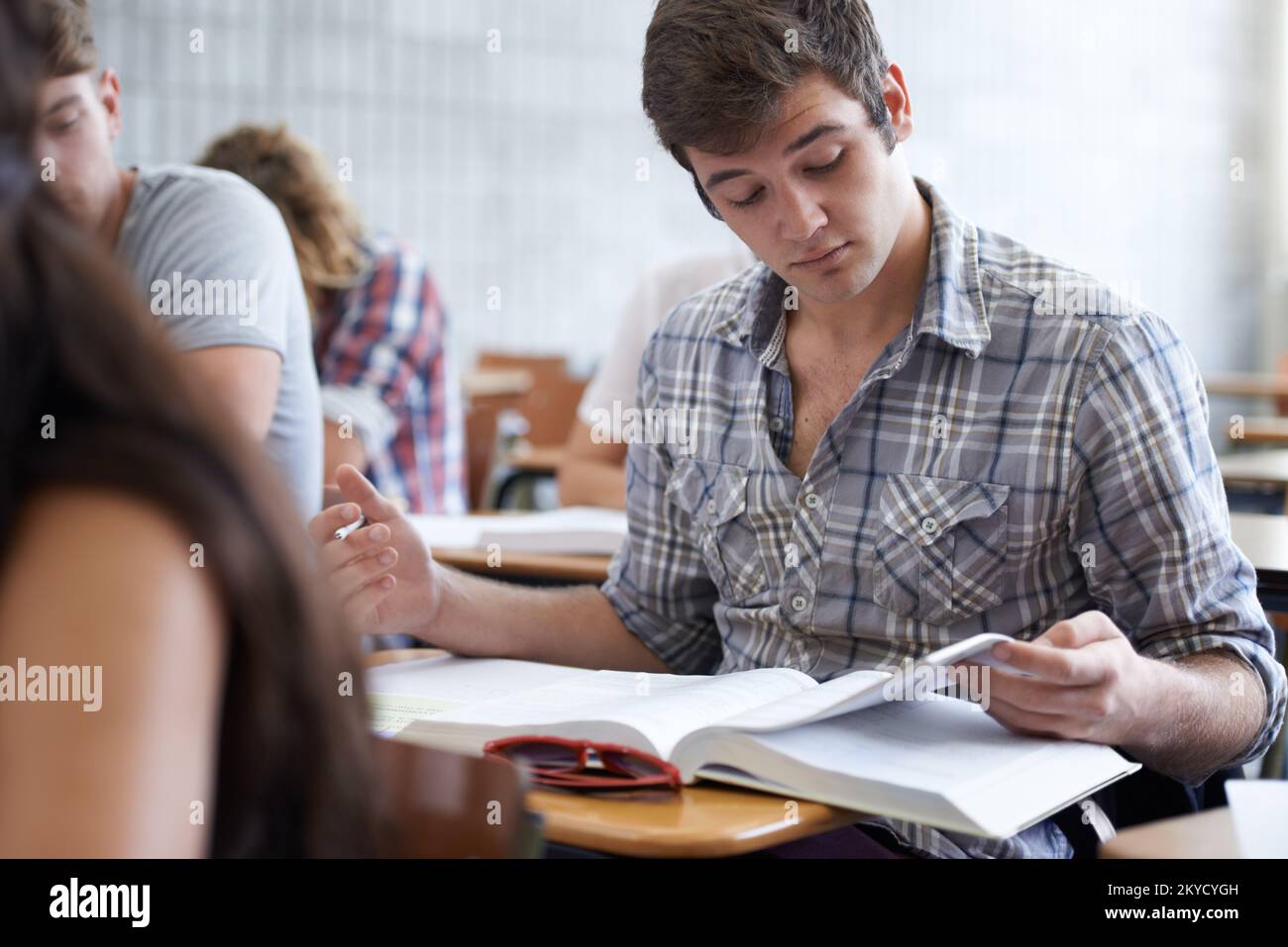School grade textbook hi-res stock photography and images - Alamy