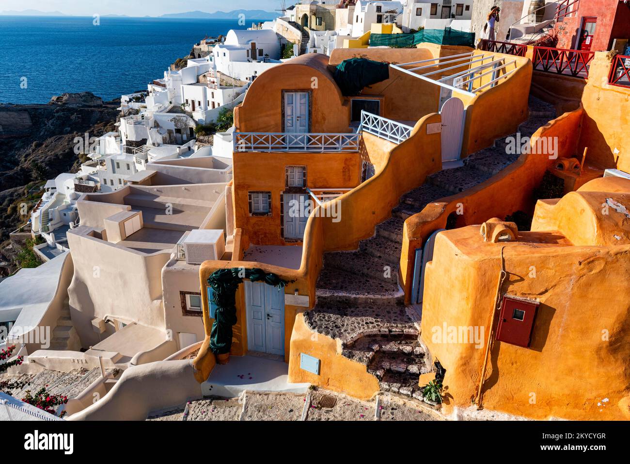 Colourful greek house hi-res stock photography and images - Alamy