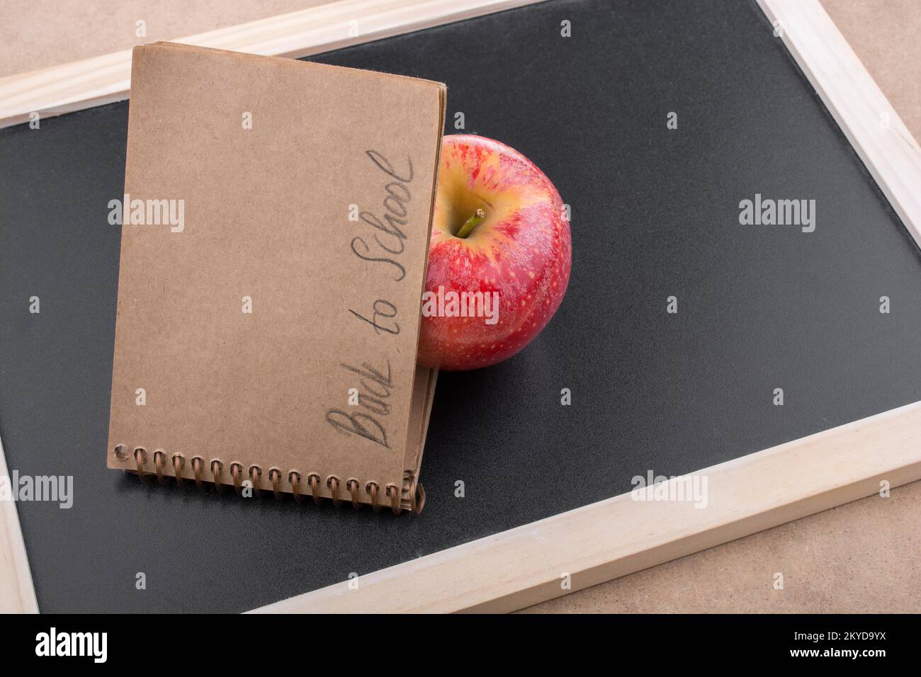 Back to school note hi-res stock photography and images - Alamy
