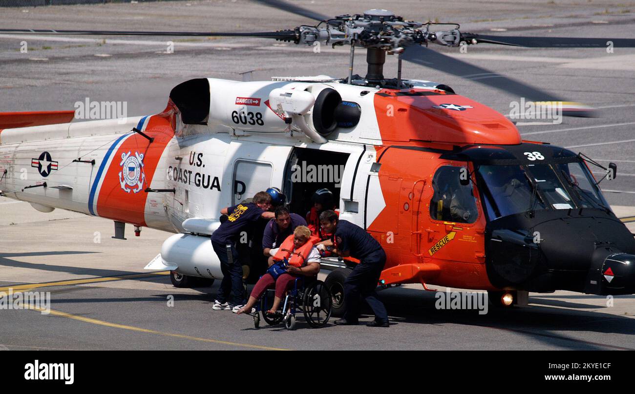 Hurricane katrina coast guard hi-res stock photography and images - Alamy
