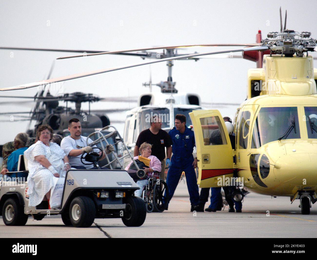 Hurricane Katrina, New Orleans, La., September 1, 2005 -- Evacuees and ...