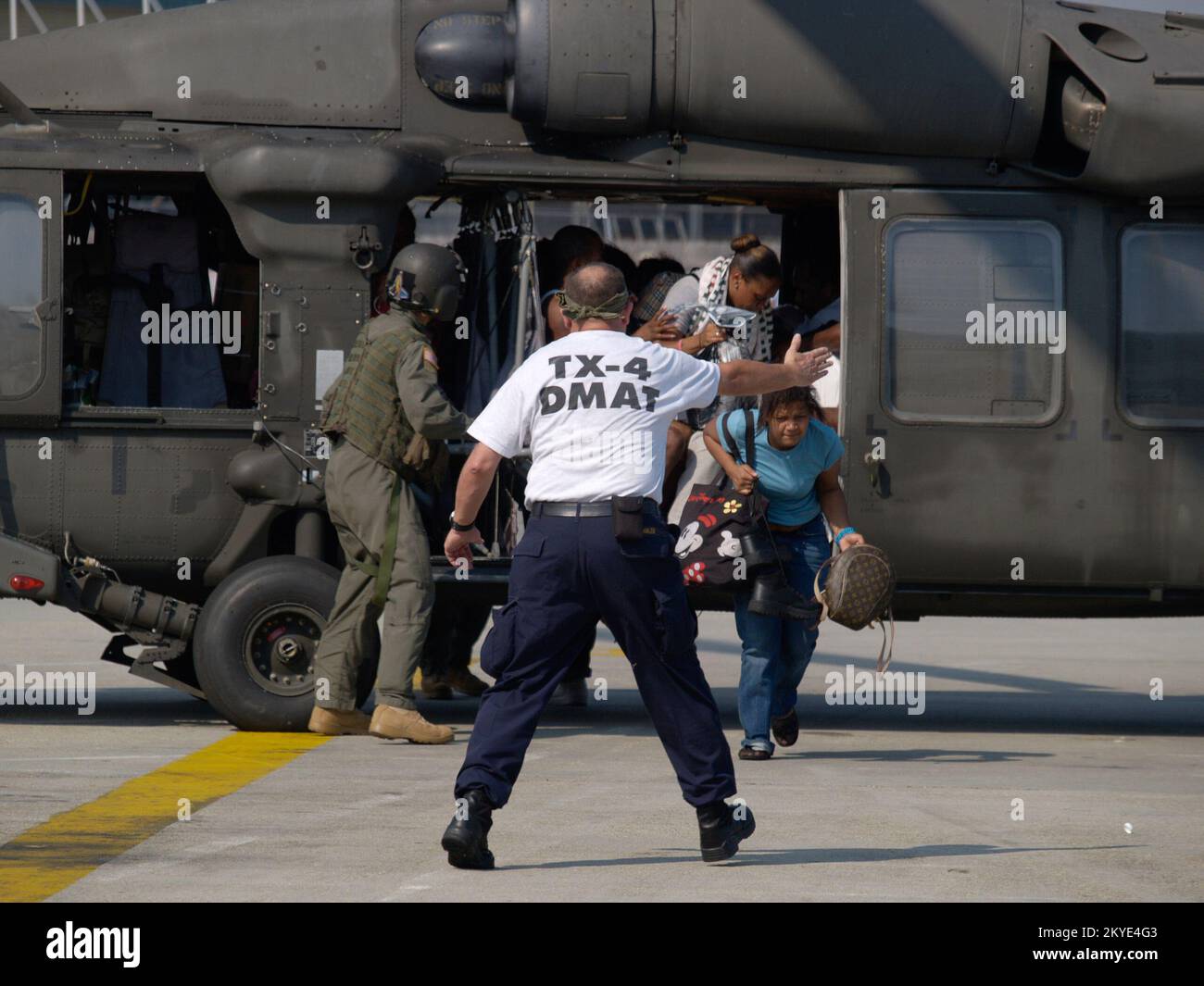 Hurricane katrina rescue helicopter hi-res stock photography and images ...