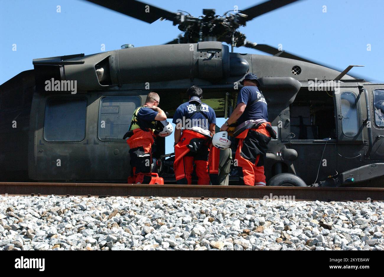 Hurricane katrina rescue helicopter hi-res stock photography and images ...