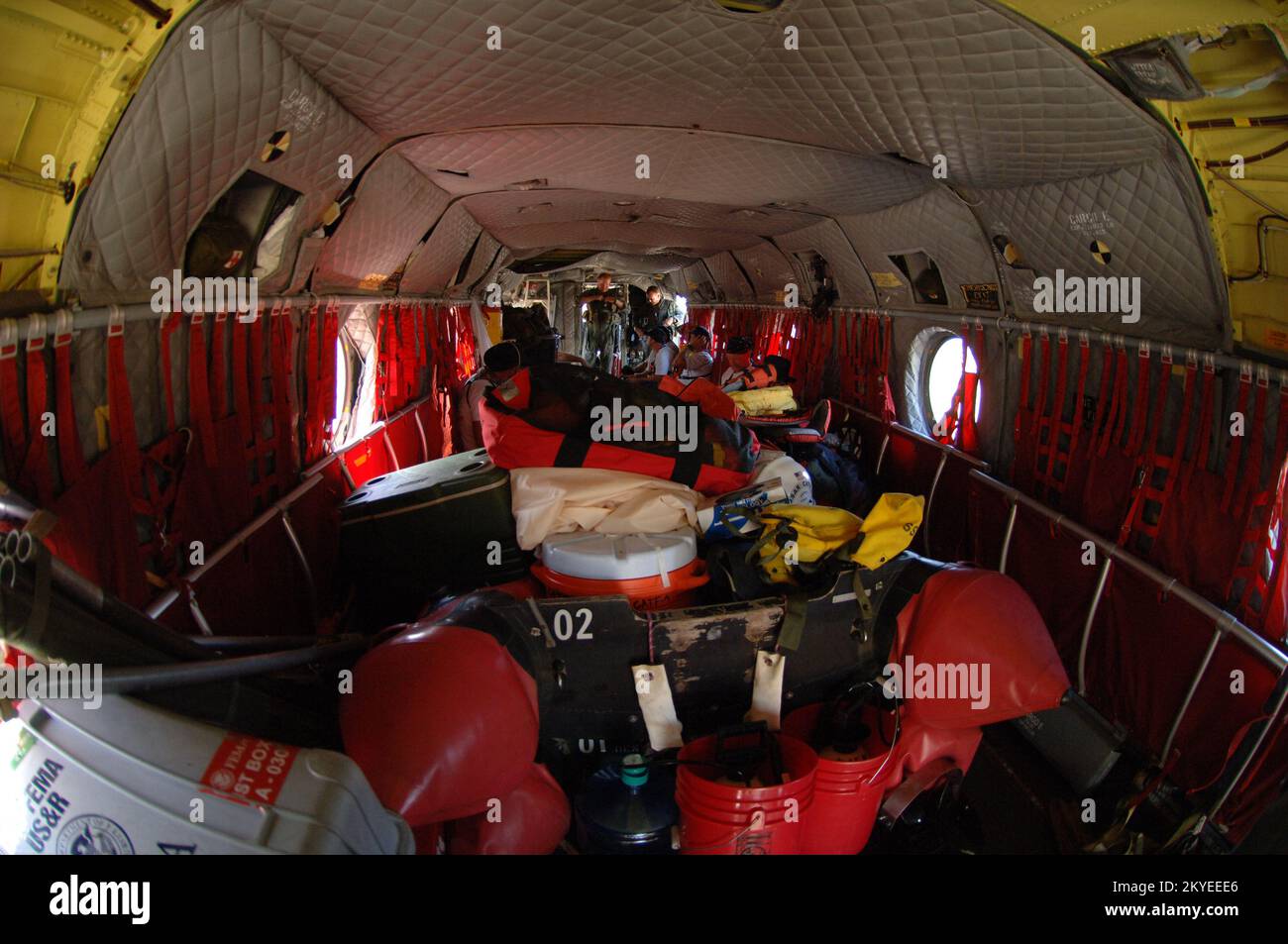 Hurricane katrina helicopter rescue hi-res stock photography and images ...