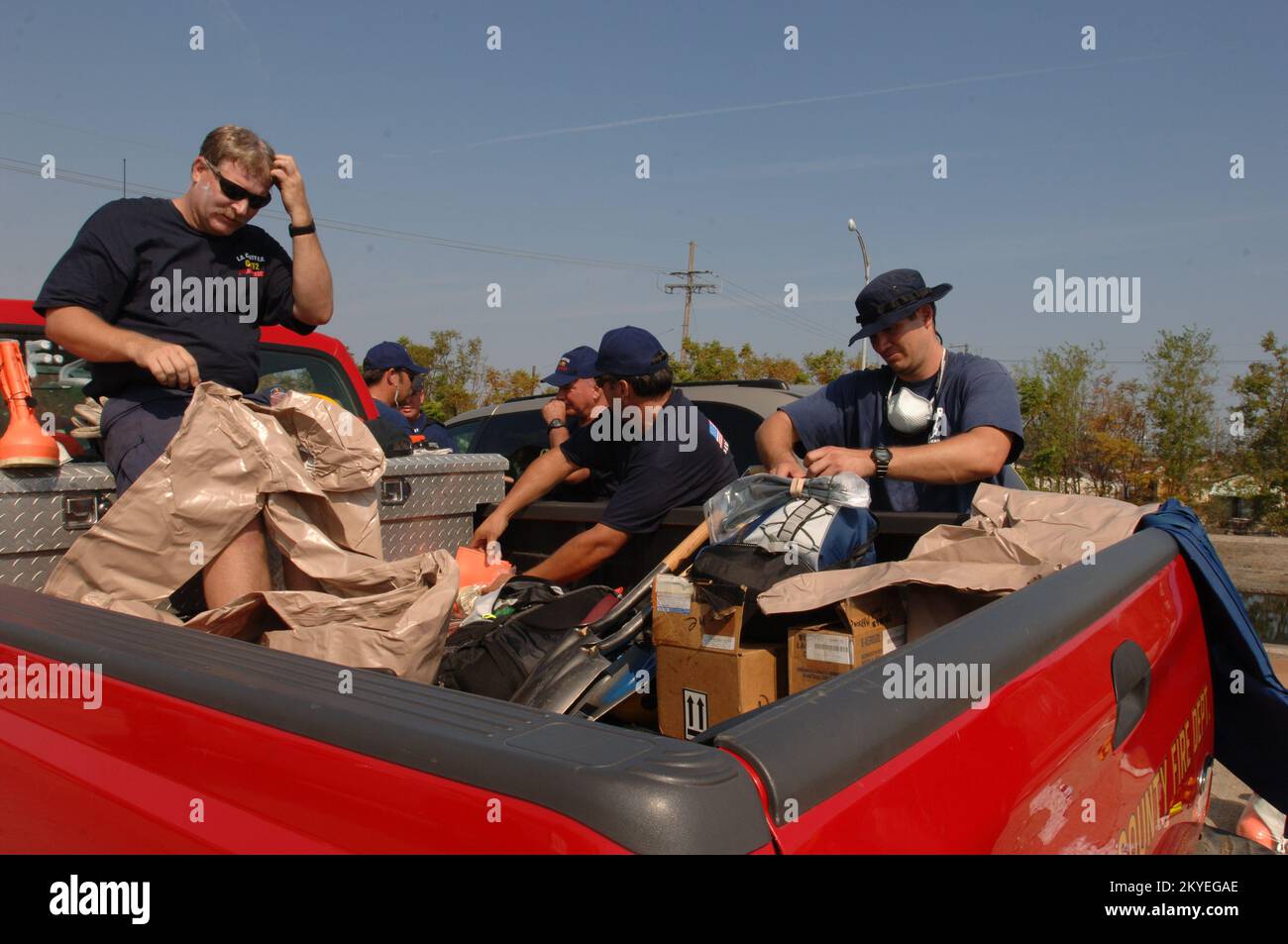 Fema urban search rescue teams hi-res stock photography and images - Alamy