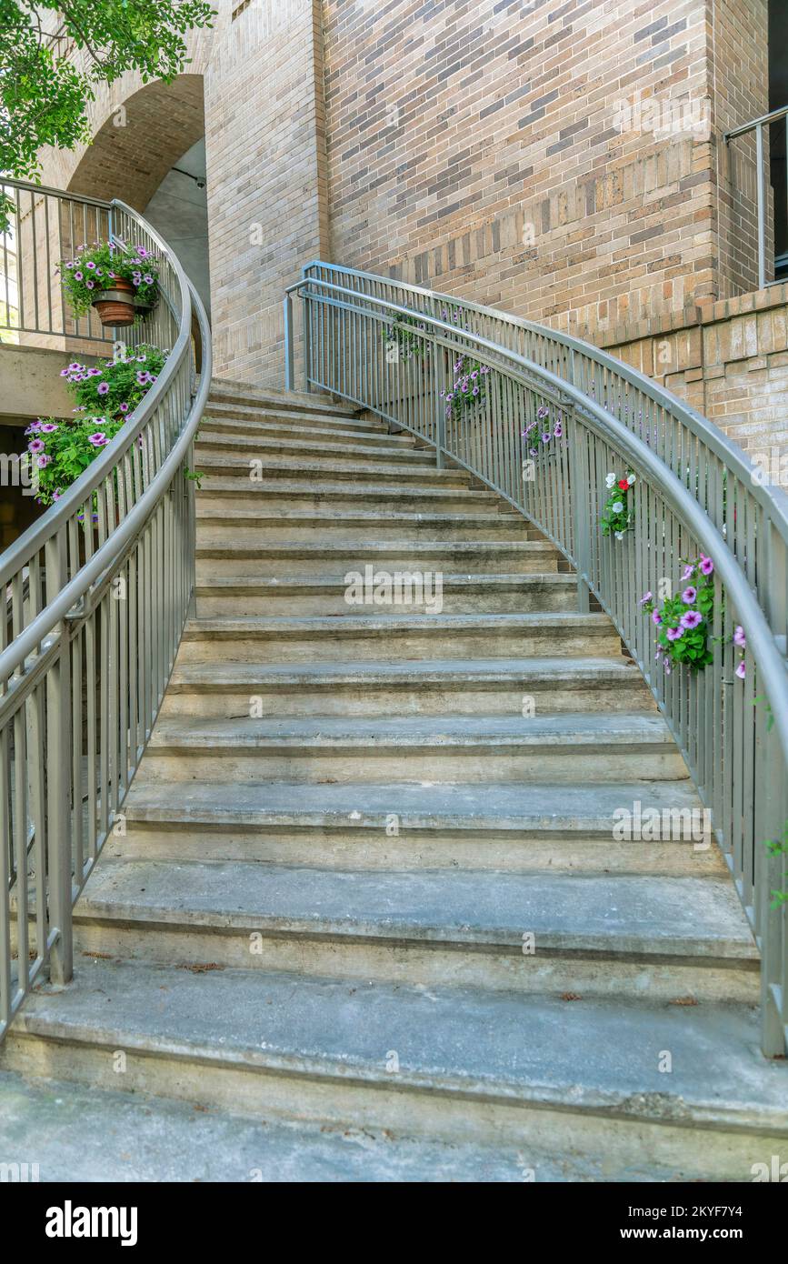 Flower decorated rails hi-res stock photography and images - Alamy
