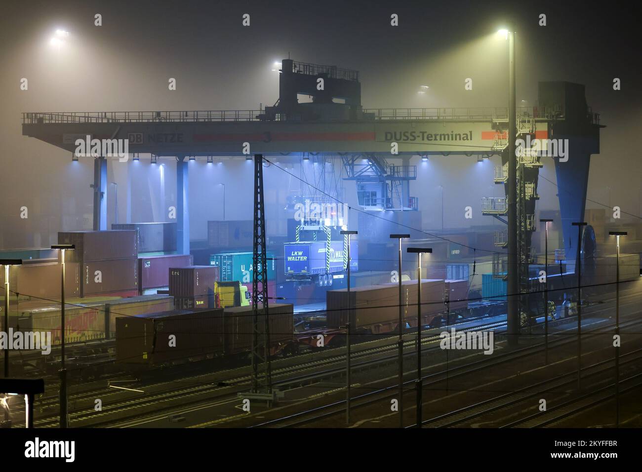 Transshipment operation hi-res stock photography and images - Alamy