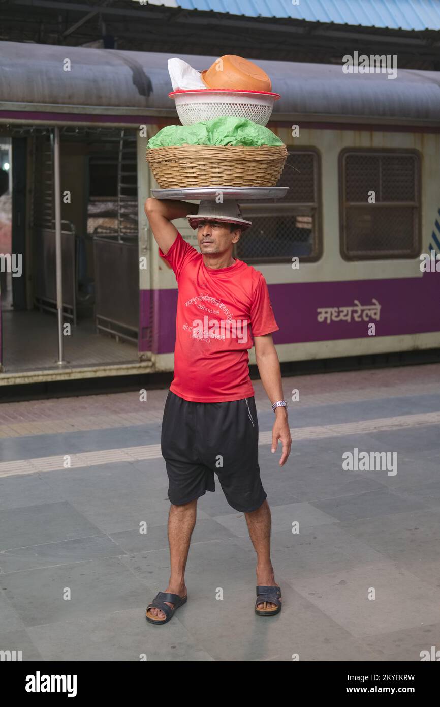 Indian porter man hi-res stock photography and images - Alamy