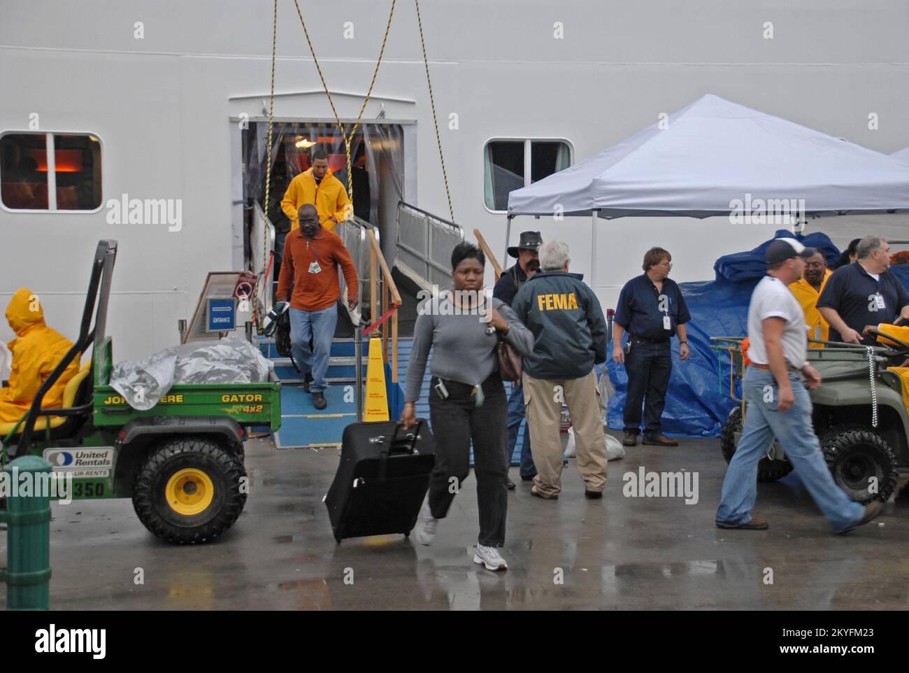 Hurricane katrina community damage hi-res stock photography and images ...