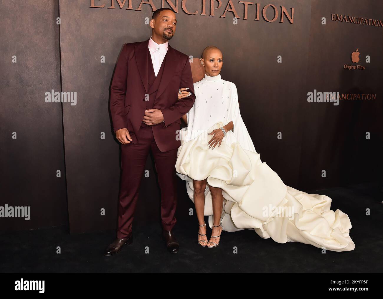 Will Smith and Jada Pinkett Smith walking the red carpet at the ...