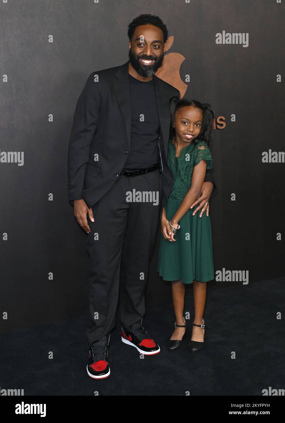 Los Angeles, USA. 30th Nov, 2022. Greg McIntosh & Jordyn McIntosh at ...