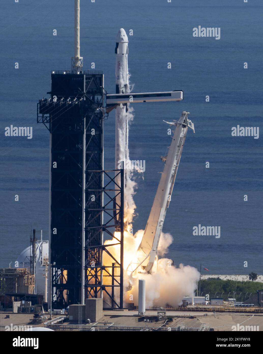Merritt Island, United States. 05th Oct, 2022. A SpaceX Falcon 9 rocket ...