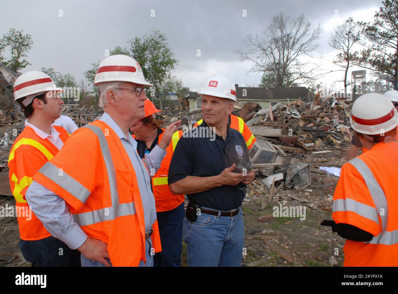 Hurricane katrina protection hi-res stock photography and images - Alamy